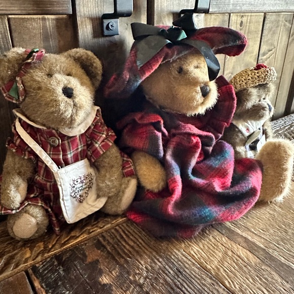 Boyds Bears | Accents | Boyds Bears Plaid Teddy Bear Set Red And Brown ...